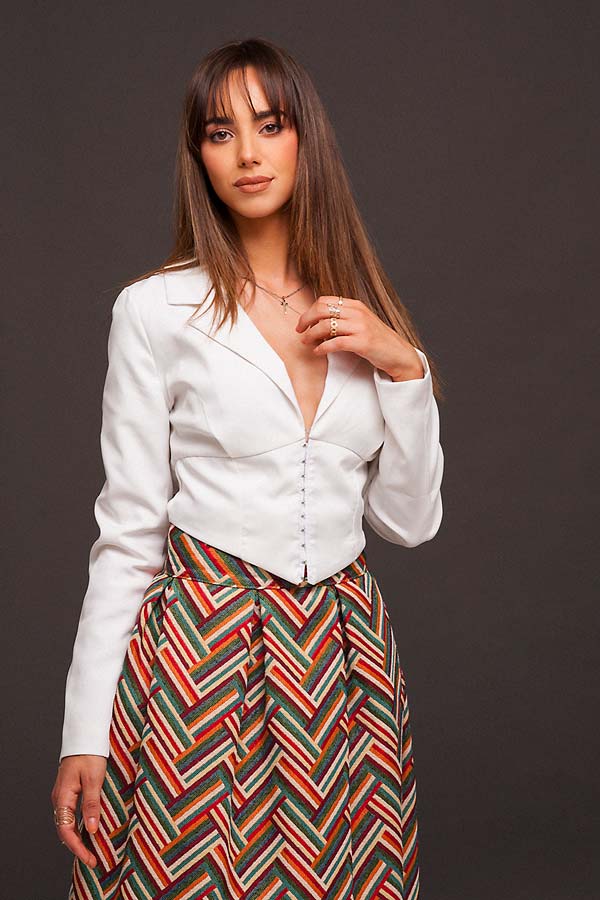 Linda B - CREATIVE MODELS - International Aged Model